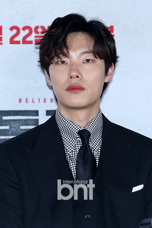 [bnt포토] 류준열 '빠져드는 눈빛' | bnt뉴스