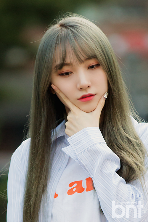 [bnt포토+] 'V의 변신은 무죄' 로아 '번뜩이는 포즈센스' | bnt뉴스