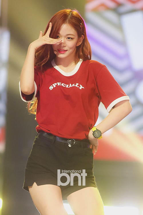 [bnt포토] 프로미스나인 이채영 '이 예쁨, 이만큼만 봐도 두근두근' | bnt뉴스