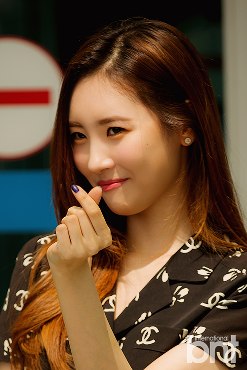 [bnt포토+] '기승전예쁨' 선미 '표정부자의 출국길' | bnt뉴스