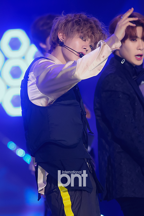 [bnt포토] NCT127 유타 '느낌 있는 눈빛' | bnt뉴스