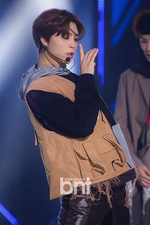 [bnt포토] NCT127 쟈니 '킁킁' | bnt뉴스