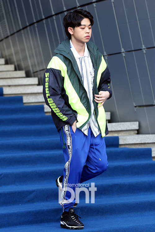 [bnt포토] MC그리 '편안한 패션으로 패션위크 나들이' | bnt뉴스