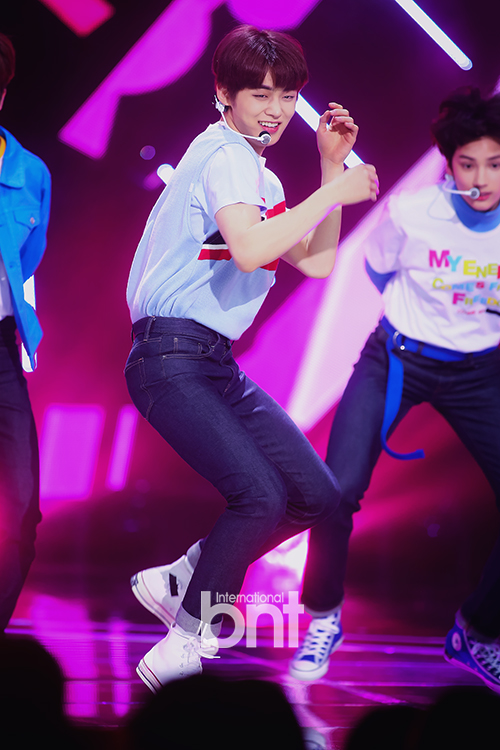 [bnt포토] TXT 연준 '경쾌한 스텝' | bnt뉴스