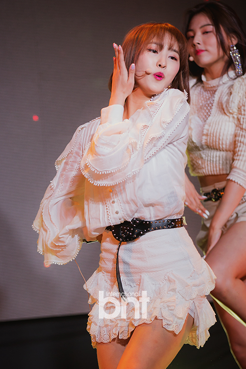 [bnt포토] 밴디트 정우 '러블리하게 후~' | bnt뉴스