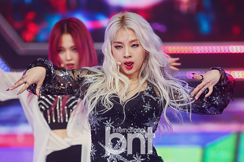 [bnt포토] KARD 전지우 '메롱' | bnt뉴스