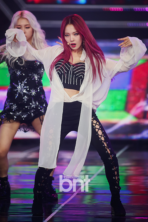 [bnt포토] KARD 전소민 '취권을 잘하는 눈빛' | bnt뉴스