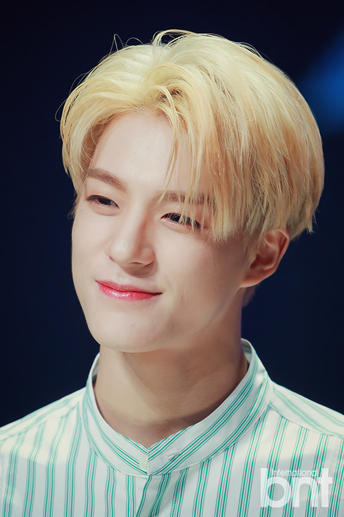 [bnt포토] NCT127 제노 '로맨틱 미소' | bnt뉴스