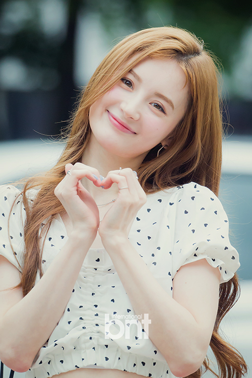 [bnt포토+] '클로즈업 필수' 라나 '주목해야할 미모' | bnt뉴스