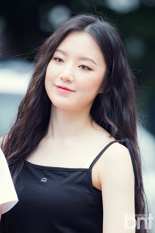 [bnt포토] (여자)아이들 슈화 '신비로운 눈빛' | bnt뉴스