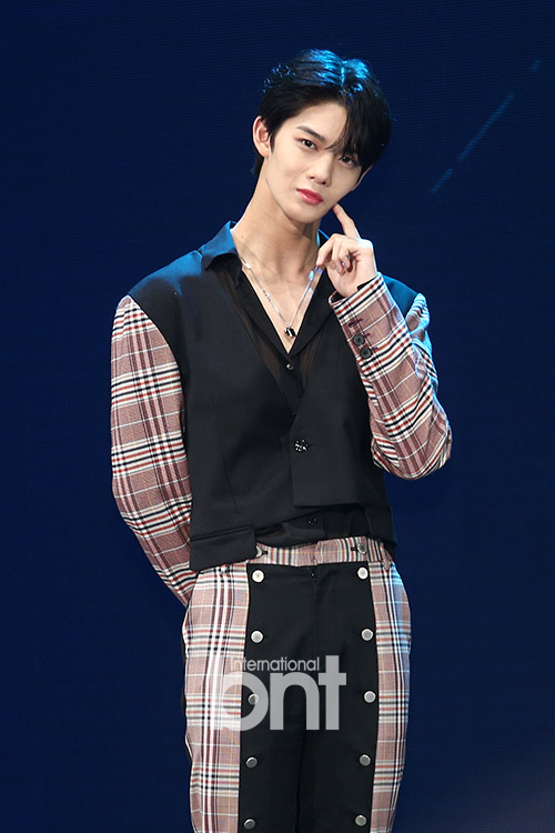 [bnt포토+] '러블리-섹시-큐티 담당' 배진영, 열일하는 CIX 센터 | bnt뉴스