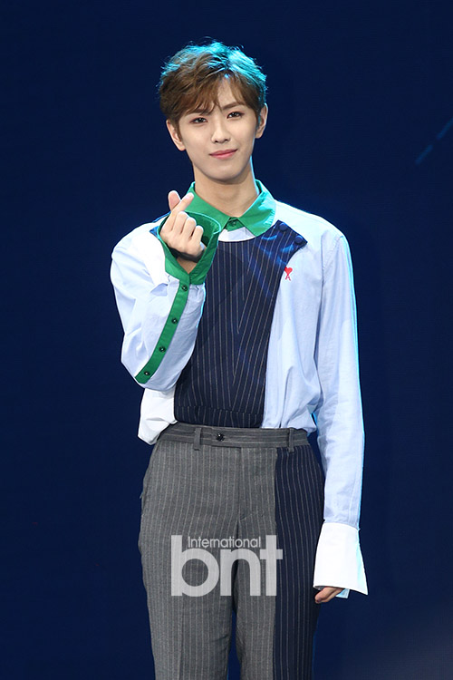 [bnt포토] CIX 용희 '여심 홀리는 치명적 하트' | bnt뉴스