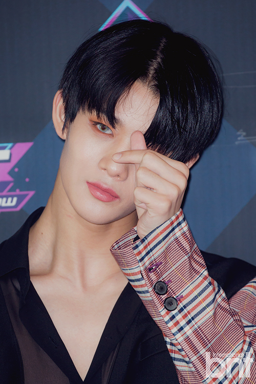 [bnt포토] CIX 배진영 '눈빛만큼 신비로운 하트매력' | bnt뉴스