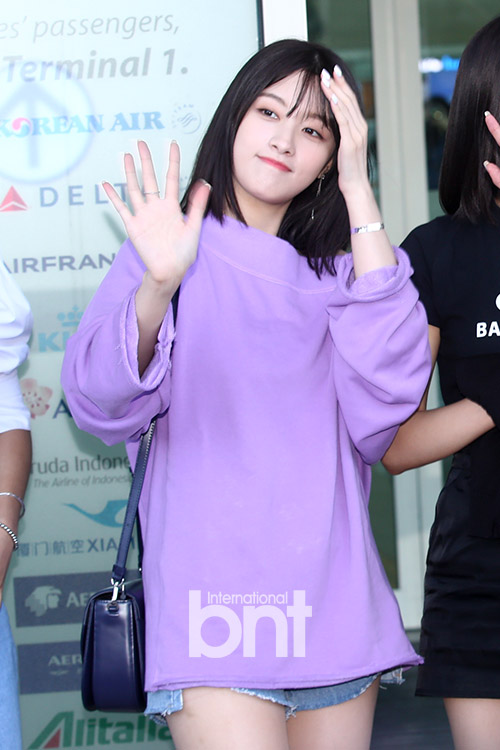 [bnt포토] CLC 오승희 '팬들에게 손인사' | bnt뉴스