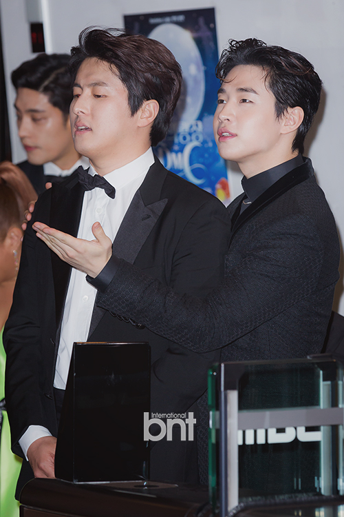 [bnt포토] 기안84-헨리 '특별무대 준비 중?'(mbc연예대상) | bnt뉴스