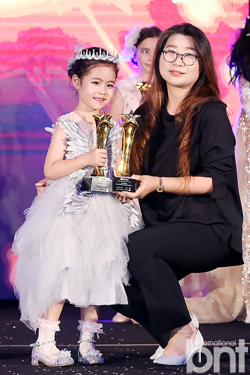 [bnt포토] 'LBMA 키즈모델어워즈 2019' 제피루스 리조트 홍보대사, 양민서 | bnt뉴스