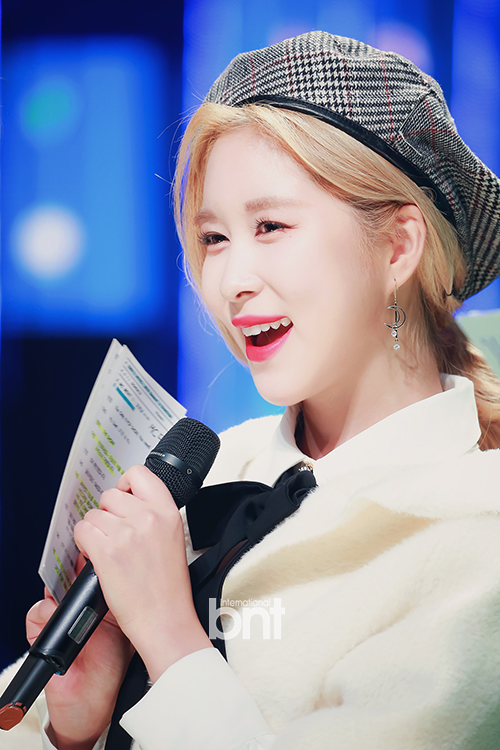 [bnt포토] 우주소녀 다영 '더쇼 MC 고정 가즈아' | bnt뉴스