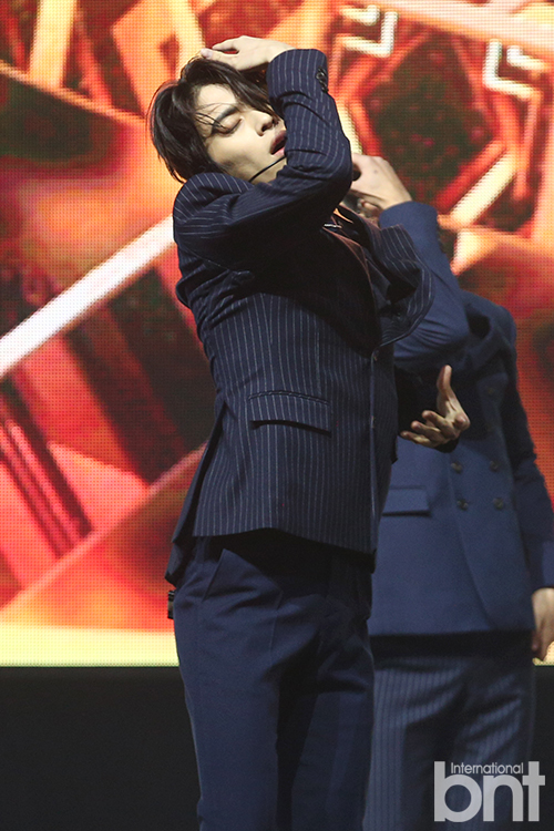 [bnt포토] SF9 태양 '섹시함 폭발' | bnt뉴스