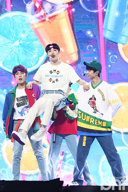 [bnt포토] AB6IX '귀여운 인간 그네' | bnt뉴스