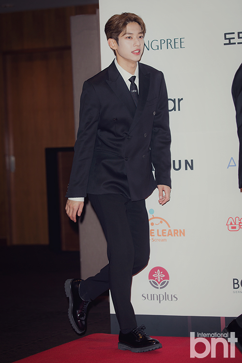 [bnt포토] AB6IX 김동현 '완벽한 수트핏' | bnt뉴스