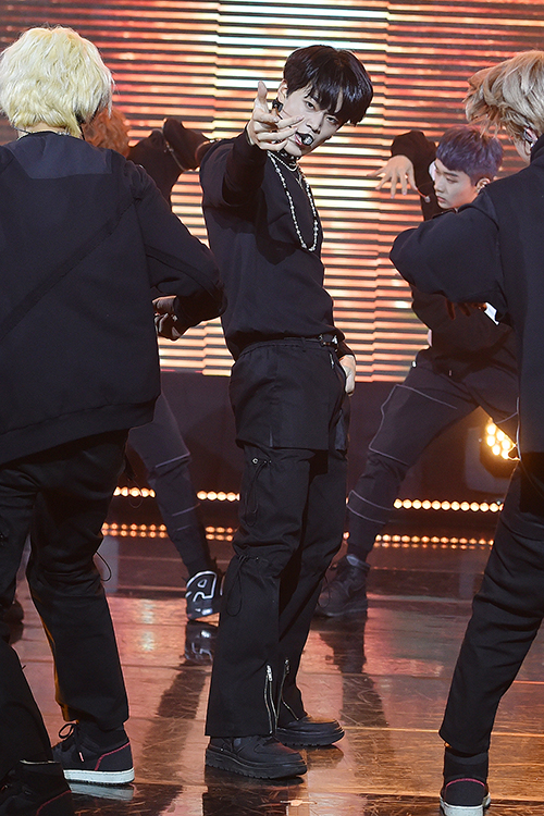 [포토] T1419 온 '아름다운 손짓' | bnt뉴스