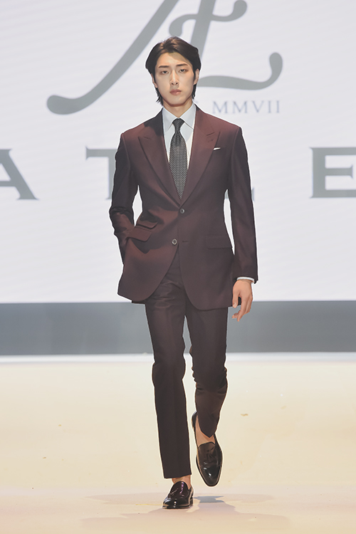 [포토] 아틀레 '무심한 듯 시크하게'(2021 K-MODEL AWARDS with AMF GLOBAL) | bnt뉴스