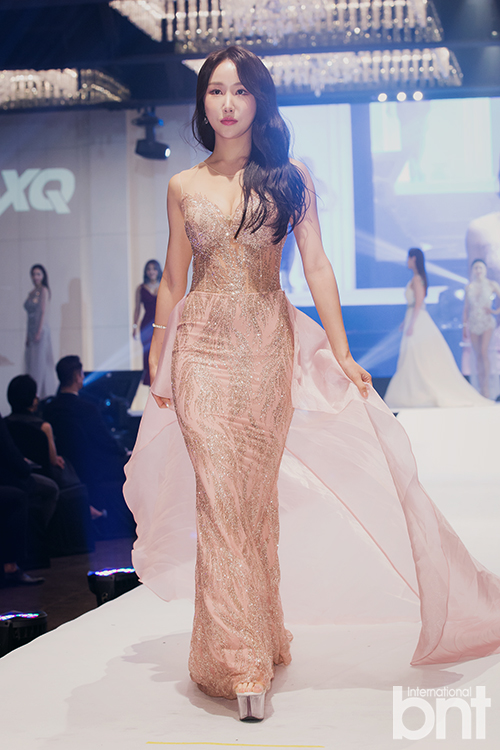 [bnt포토] 맥스큐 패션쇼 '위풍당당'(2021 K-MODEL AWARDS with AMF GLOBAL) | bnt뉴스