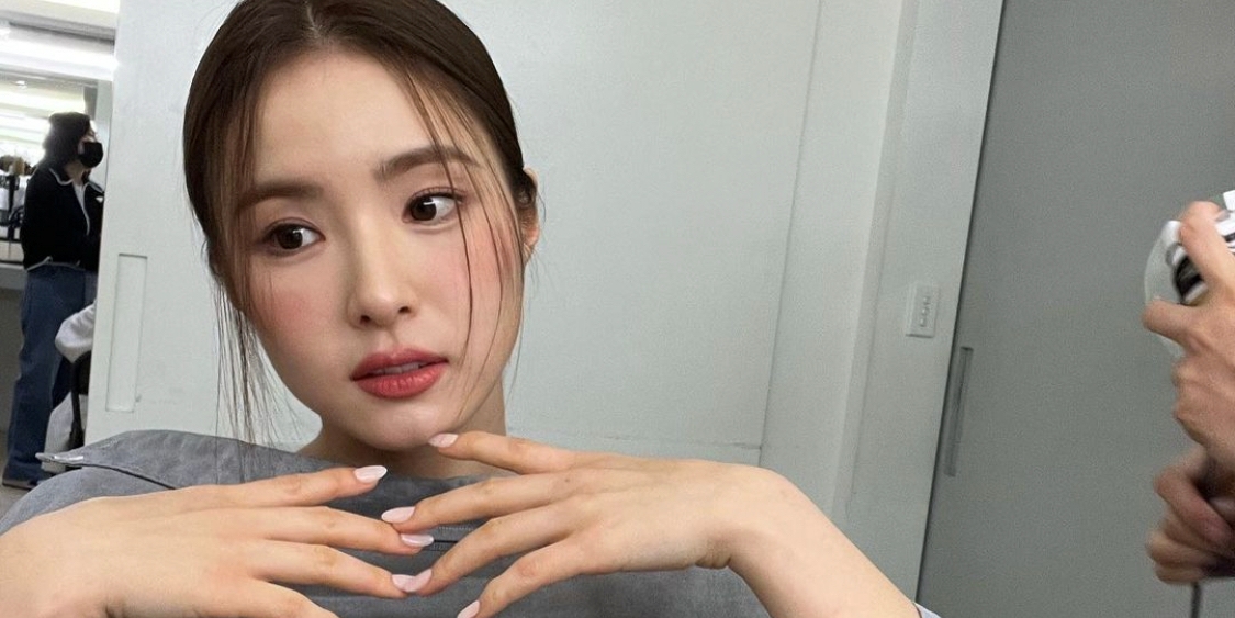 짙어진 겨울 내음만큼 MAKE UP도 분위기 있게…★☆★ | bnt뉴스