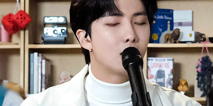 BTS RM, 美 공영 라디오 방송 NPR서 ‘Indigo’ 수록곡 등 3곡 열창 | bnt뉴스