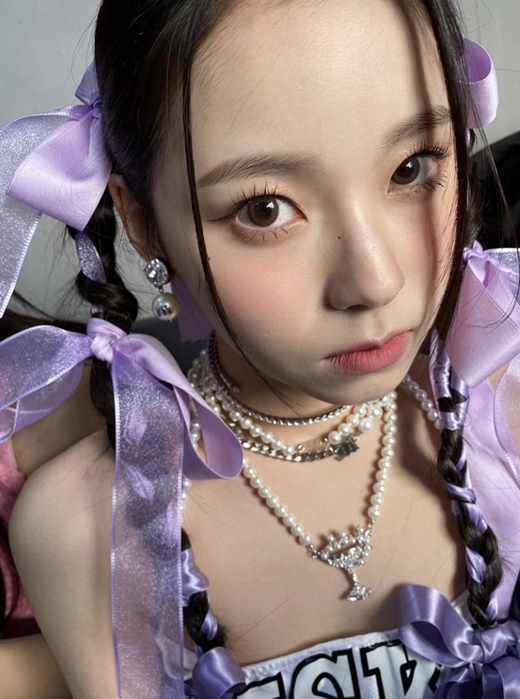 완벽한 능력치 밸런스의 일곱 소녀들, JYP 새 걸그룹 ‘NMIXX’의 MZ 메이크업 | bnt뉴스