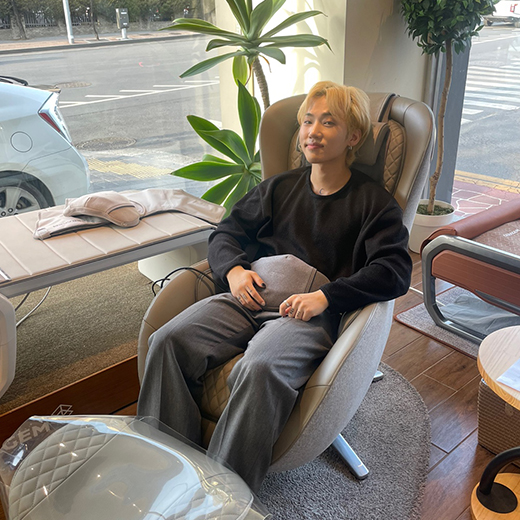 [인플루언서는 멋지다! 행복을 제조하는 그들의 스토리] 연중기획. 블랙온 blackon ‘수입없는 18살 YG연습생, 크리에이터 ...