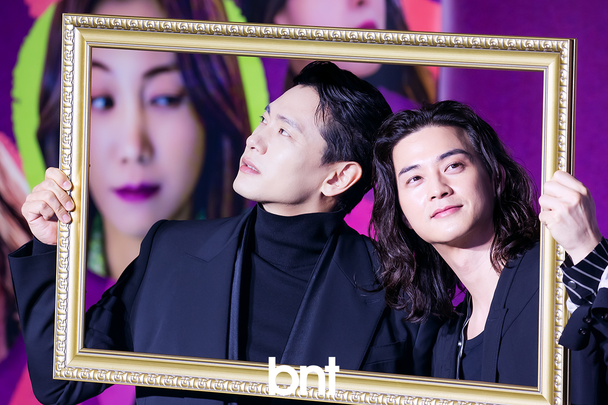 [bnt포토] 유태오-김지훈 '얼굴합이 예술' | bnt뉴스