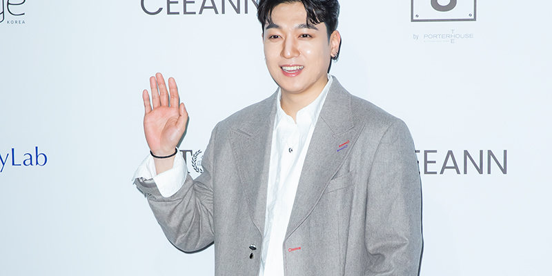 [bnt포토] 데이식스 성진 '허허실실, 미소천사'(CEEANN 컬렉션) | bnt뉴스