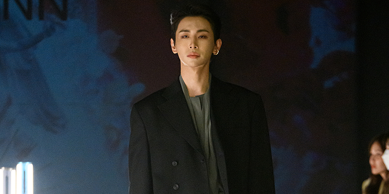 [포토] 뷰티크리에이터 기린 '다크의 섹시함'(CEEANN 컬렉션) | bnt뉴스