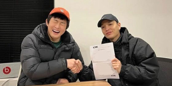 기안84, AOMG 합류 “바지 사장” 쌈디와 인증샷 공개 | bnt뉴스