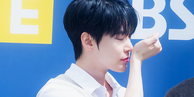 [bnt포토] NCT 도재정 도영 '킁킁' | bnt뉴스