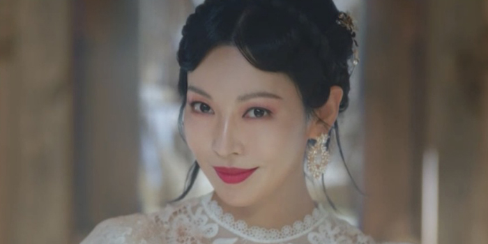 ‘구미호뎐1938’ 김소연 “예쁜데 싸움 잘하는 X” 달콤살벌 매력 | bnt뉴스