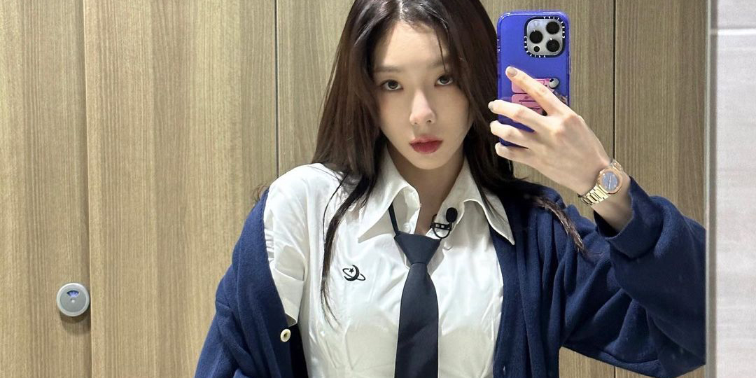 태연, 스쿨룩 완벽 소화 (feat. 복근+잘록 허리) | bnt뉴스