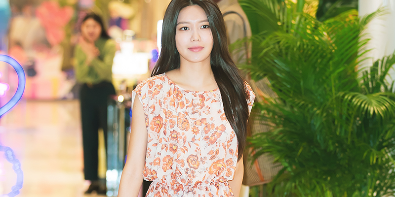 [bnt포토] 최수영 '그녀가 걷는 곳이 곧 리조트' | bnt뉴스