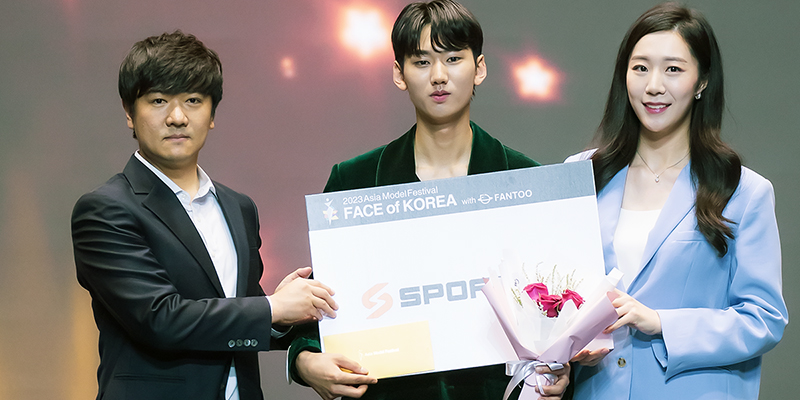 [bnt포토] '기념촬영하는 스포피드 상 최세영'(페이스 오브 코리아) | bnt뉴스