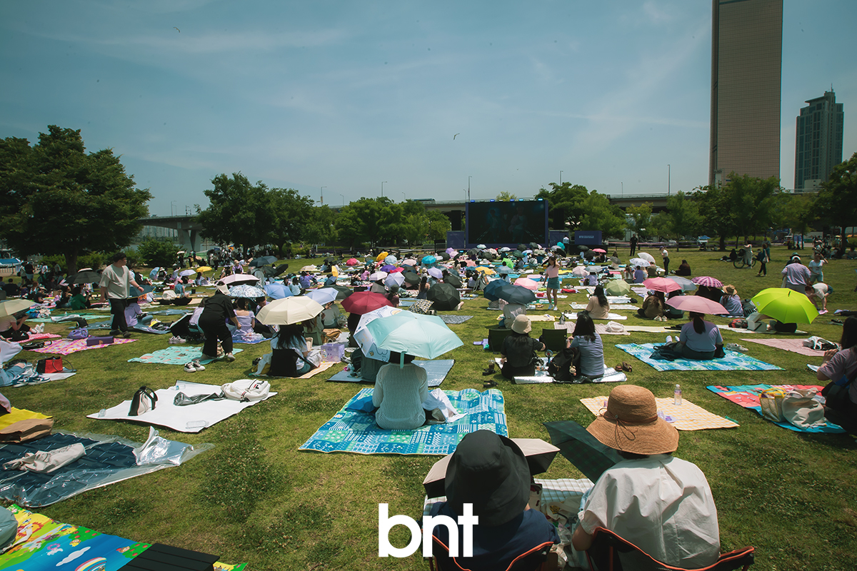 [bnt포토+] '한여름 더위를 이기며 BTS를 즐기는 법'(2023 BTS FESTA) | bnt뉴스