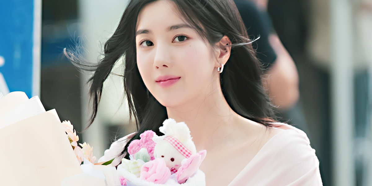 [bnt포토] 권은비 첫방 기념 선물 가득 안고 Bnt뉴스