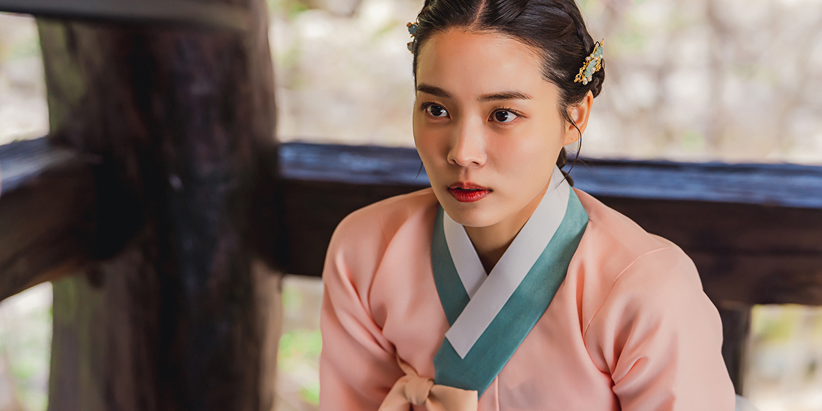 윤소희, 옥택연 옛사랑과 똑 닮은 금수저...1인 2역 ‘활약ing’ | bnt뉴스