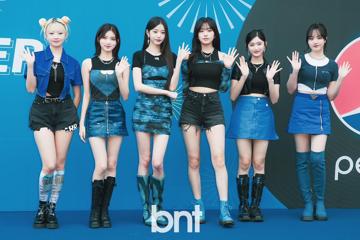 [bnt포토] 아이브 '매력이 톡톡' | bnt뉴스