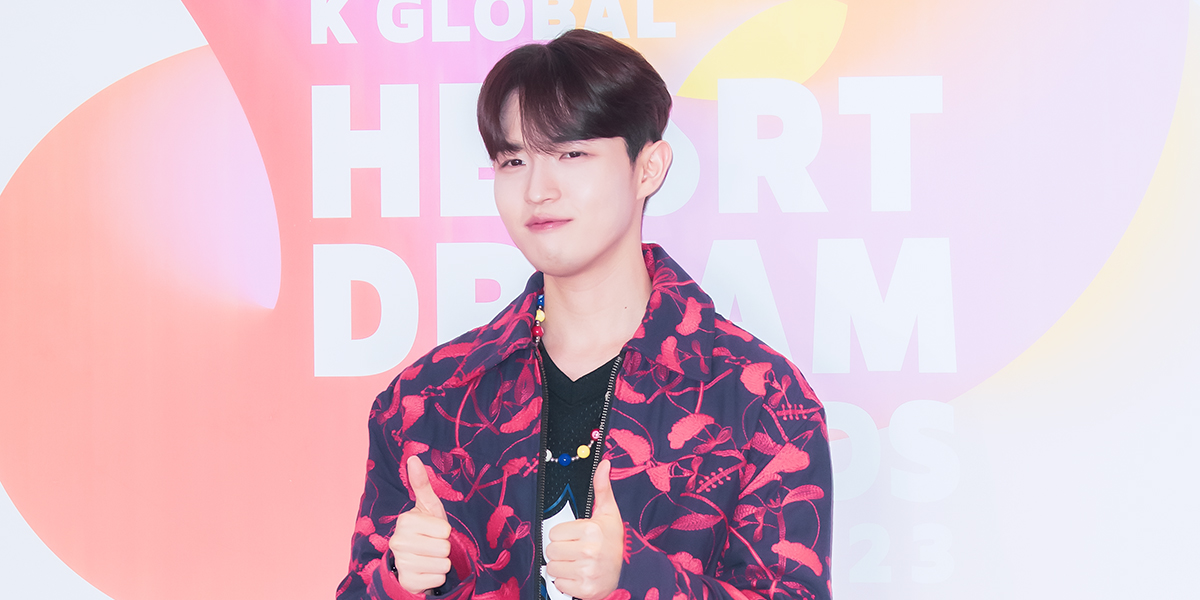 [bnt포토] 김재환 '쌍따봉' | bnt뉴스