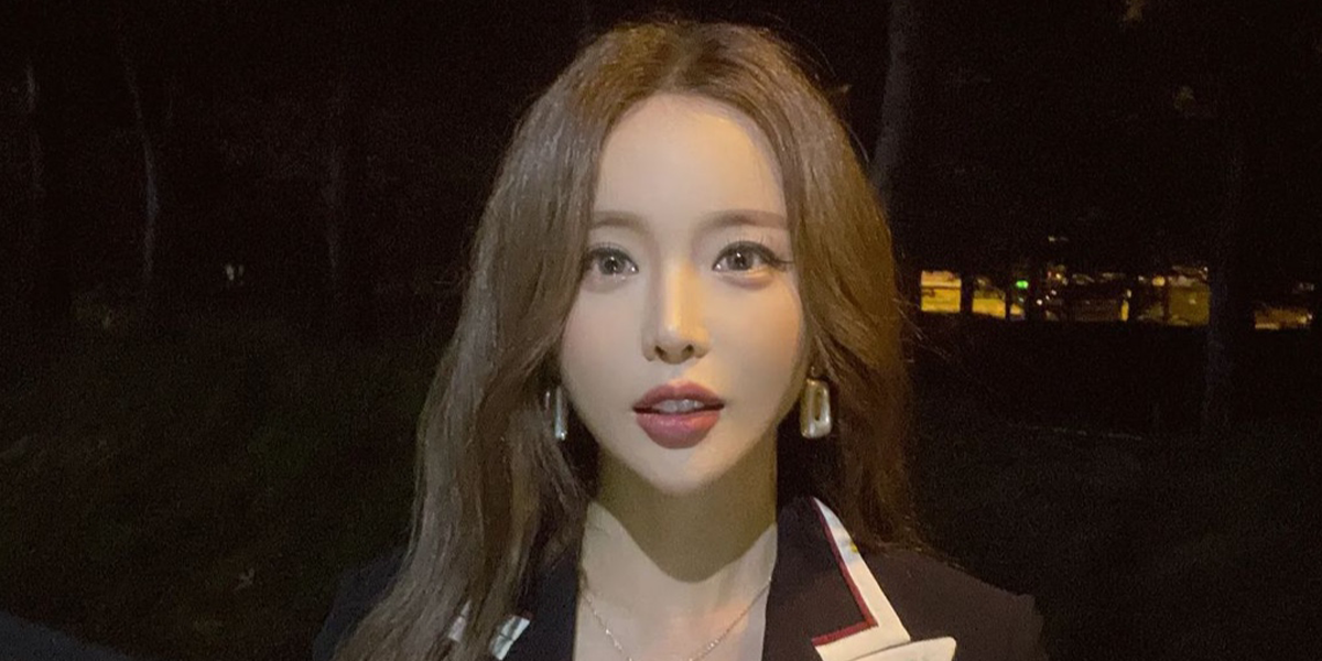 홍진영, 밤에도 빛나는 미모... “아나운서 같아” | bnt뉴스