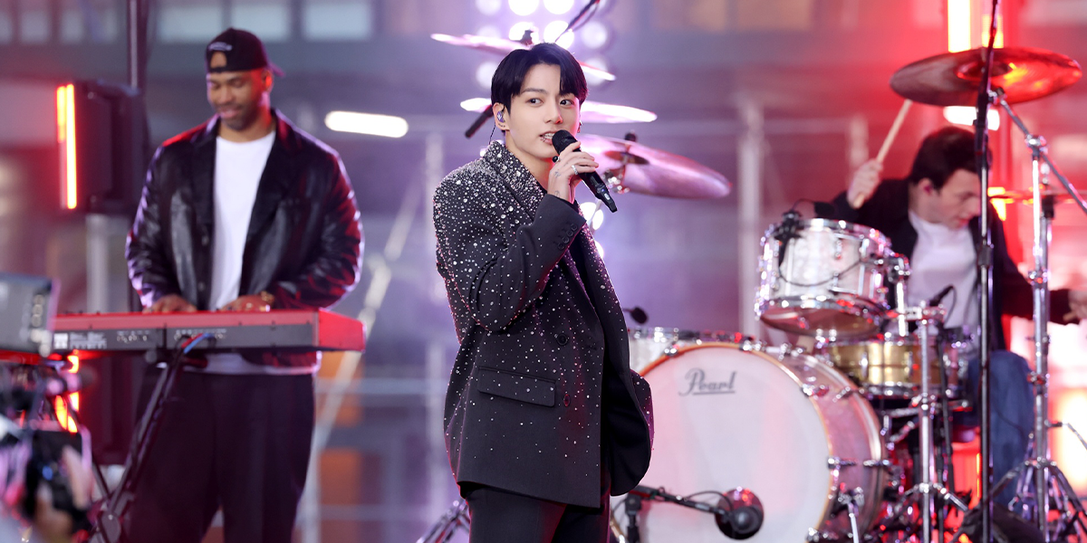 BTS 정국, 美 NBC ‘투데이 쇼’ 출연... 뉴욕 한복판서 라이브 공연 | bnt뉴스