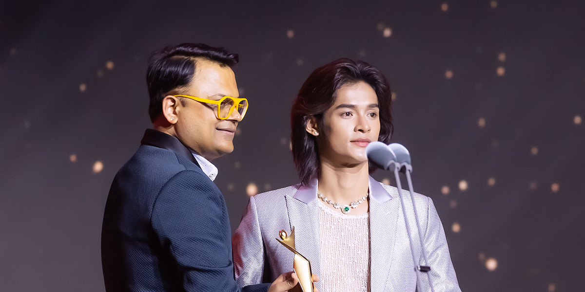 [포토] '수상 후 기념촬영하는 모델스타상 Daravuth Try'(아시아모델페스티벌) | bnt뉴스