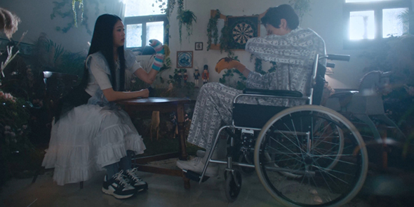 ‘AOMG 합류’ 미노이, 29일 컴백 확정... ‘Ticket’ M/V 티저 공개 | bnt뉴스