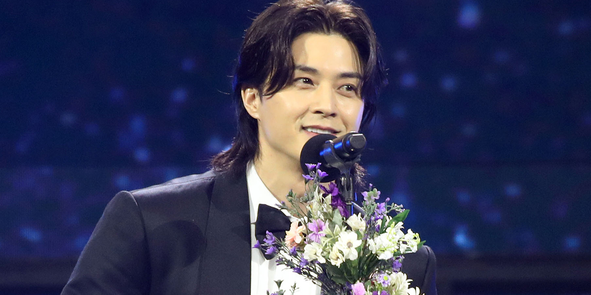 김지훈, ‘2023 AAA’ 베스트 아티스트상 수상...“전종서와 이 기쁨 나누고 싶어” | bnt뉴스
